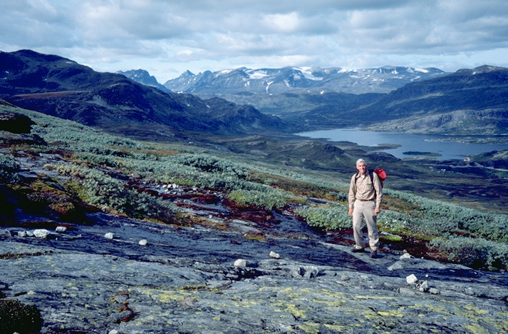 Background | Robert D. Hatcher, Jr.